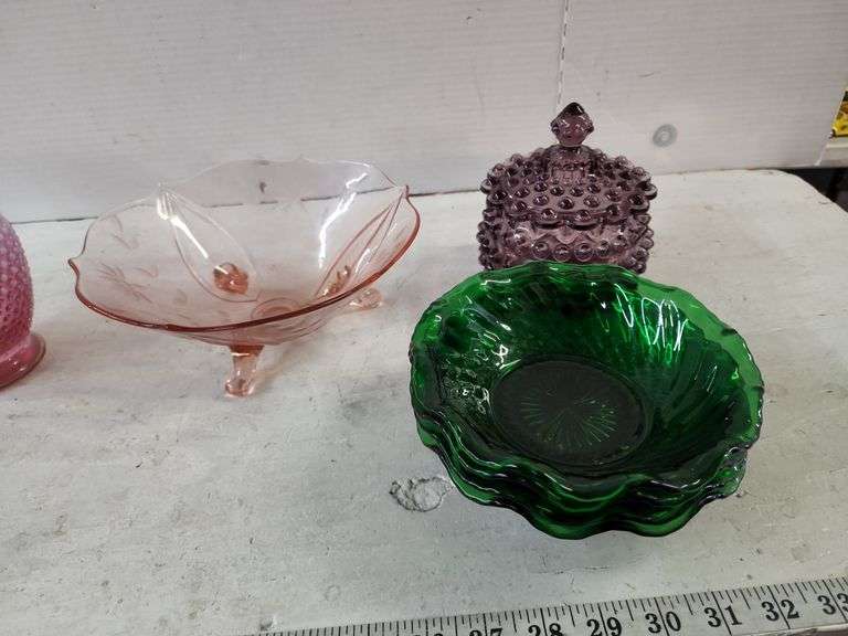 Assorted Glassware Isabell Auction