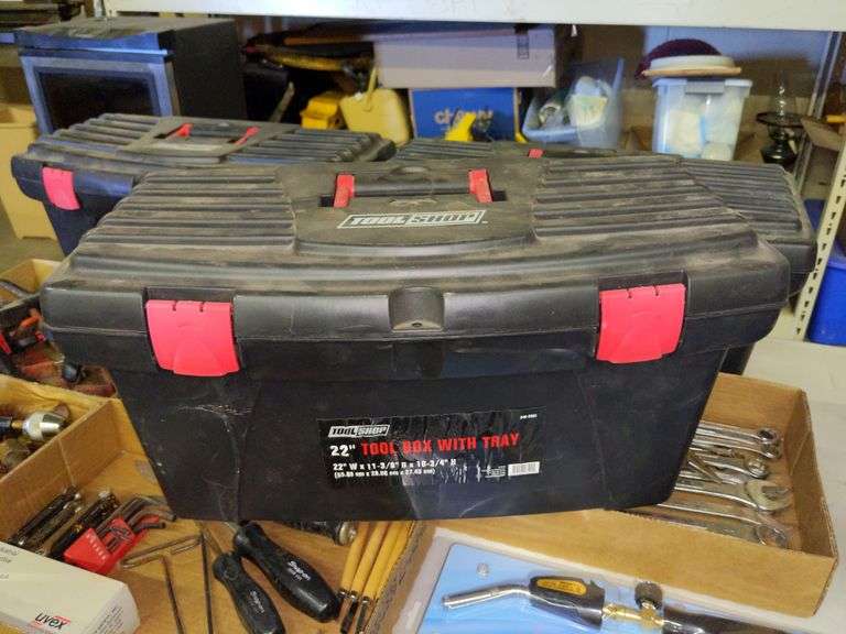 22-IN. TOOL BOX WITH TRAY - Isabell Auction