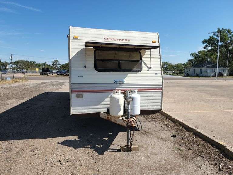 (OUT) 1993 FLEETWOOD WILDERNESS 30FT TRAVEL TRAILER (SEE DESCRIPTION ...