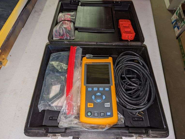 FLUKE 43 POWER QUALITY ANALYZER - Isabell Auction