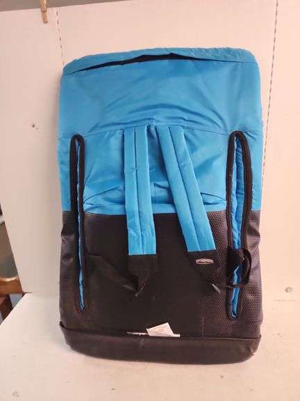 BACKPACK STADIUM SEAT - Isabell Auction