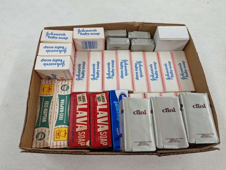 VINTAGE BAR SOAPS - Isabell Auction