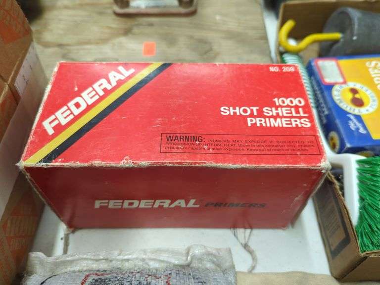 BOX OF 1,000 FEDERAL 209 SHOTSHELL PRIMERS - Isabell Auction