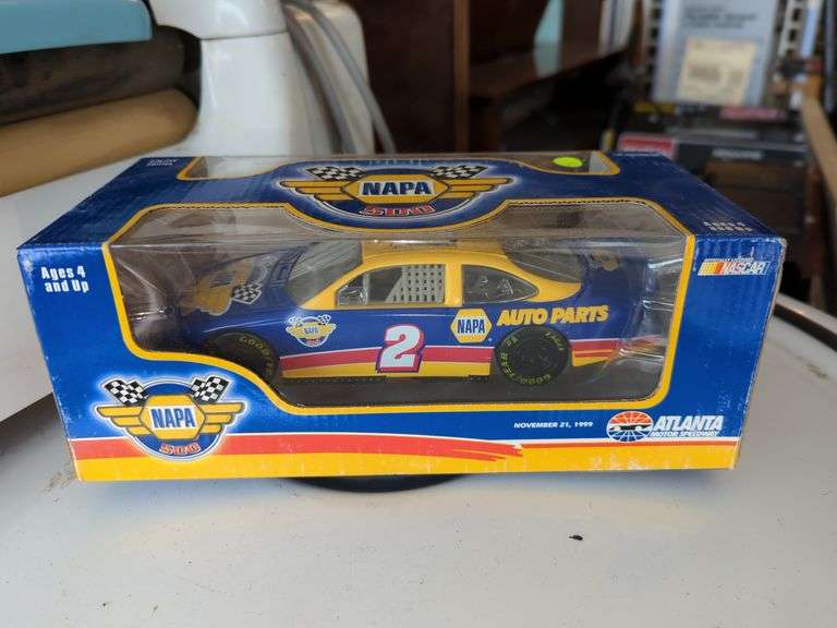 1:24 SCALE DIE-CAST NAPA COLLECTIBLE RACING MODEL - Isabell Auction