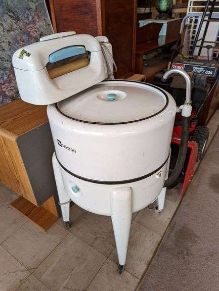 VINTAGE MAYTAG WRINGER WASHING MACHINE - Isabell Auction