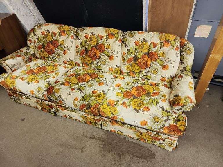 CHARLES SCHNEIDER SOFA - Isabell Auction
