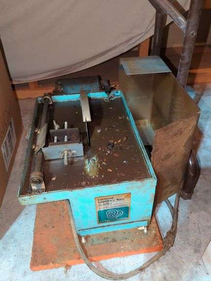 LORTONE LAPIDARY SAW - Isabell Auction