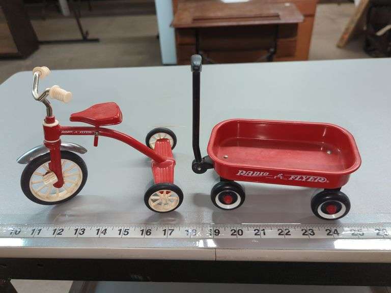 MINIATURE RADIO FLYER TRICYCLE & WAGON - Isabell Auction