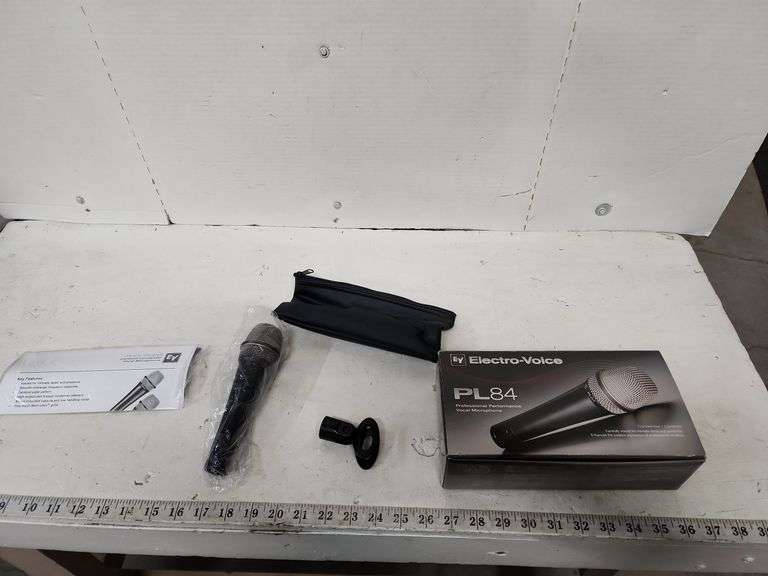 EV PL84 MICROPHONE - Isabell Auction
