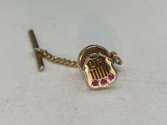 10K GOLD EMBLEM UNION PACIFIC PIN - Isabell Auction