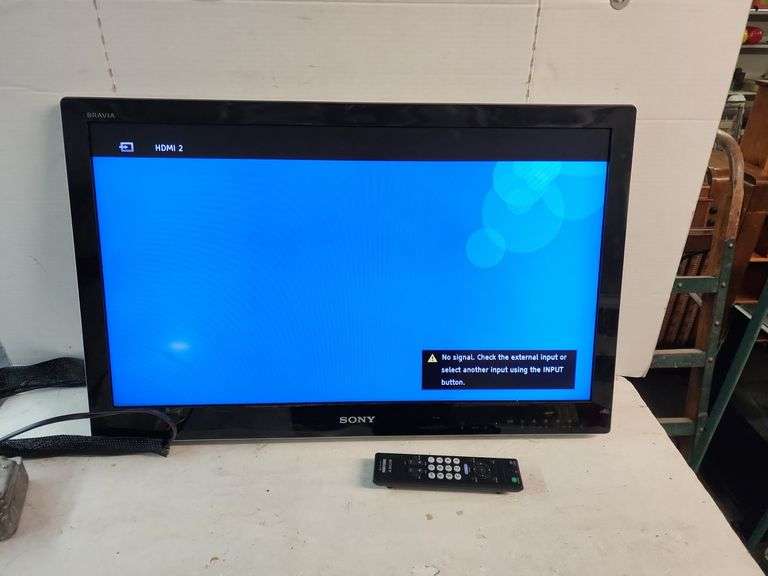 32 IN. SONY TV - Isabell Auction