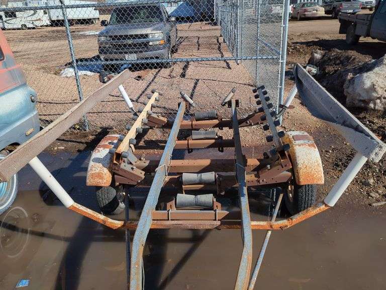 HOLSCLAW C-1700 BOAT TRAILER - Isabell Auction
