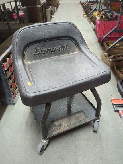 SNAP-ON ROLL AROUND SHOP SEAT - Isabell Auction