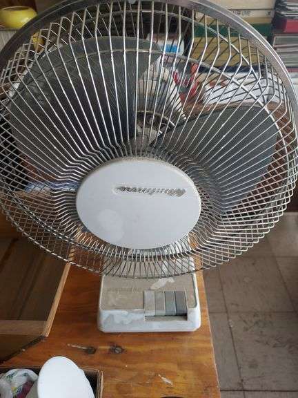 WINDMERE FAN - Isabell Auction