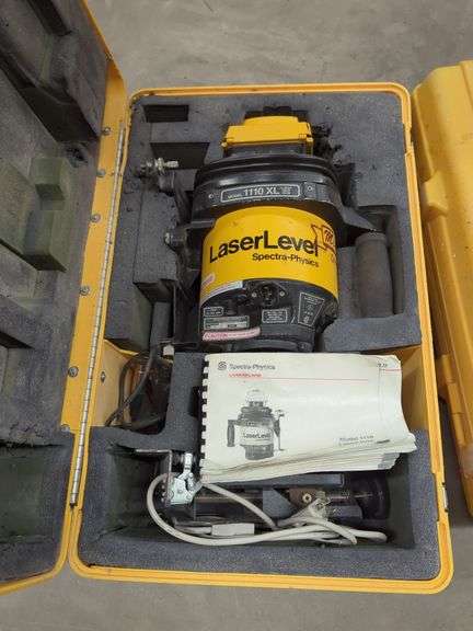 SPECTRA-PHYSICS MODEL 1110 XL LASER LEVEL WITH CASE - Isabell Auction