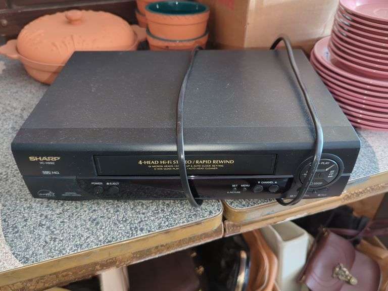 SHARP VHS PLAYER - Isabell Auction