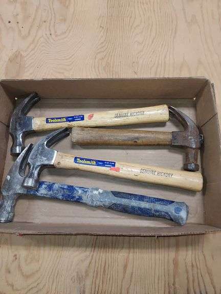 LOT OF ASSORTED HAMMERS - Isabell Auction