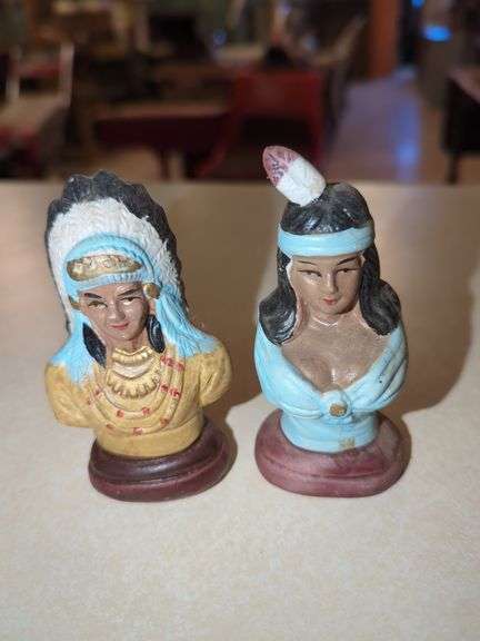 NATIVE AMERICAN SALT & PEPPER SHAKER SET - Isabell Auction