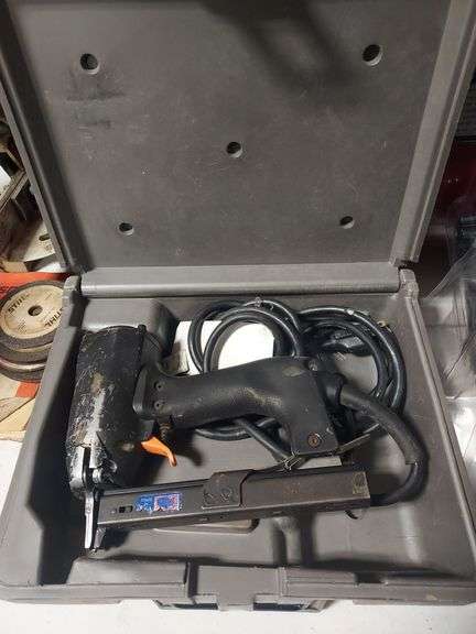 DUO-FAST ELECTRIC TACKER WITH CASE - Isabell Auction