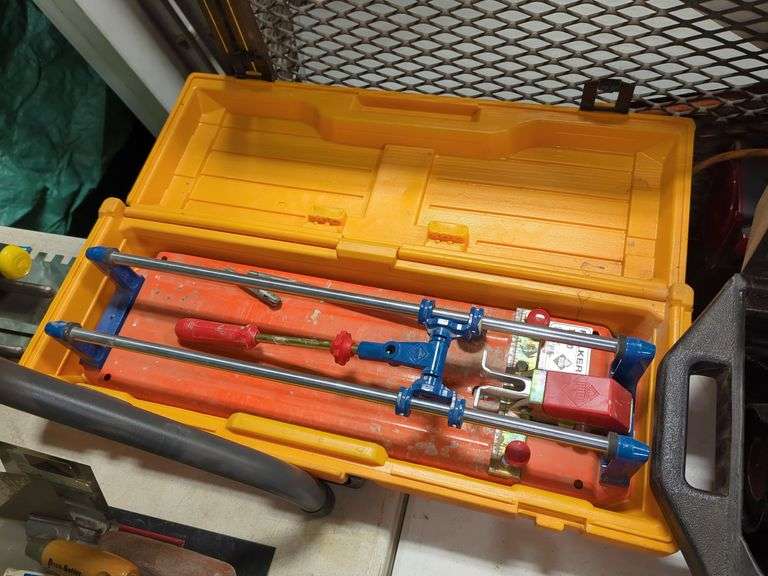 FELKER TS-40 CERAMIC TILE CUTTER - Isabell Auction