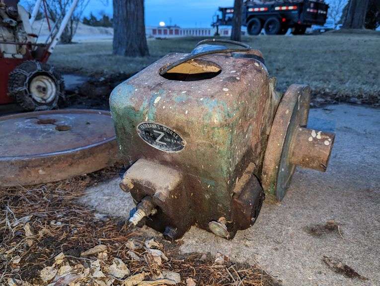 FAIRBANKS MORSE Z STYLE D 2-HP. GAS ENGINE (TURNS) - Isabell Auction