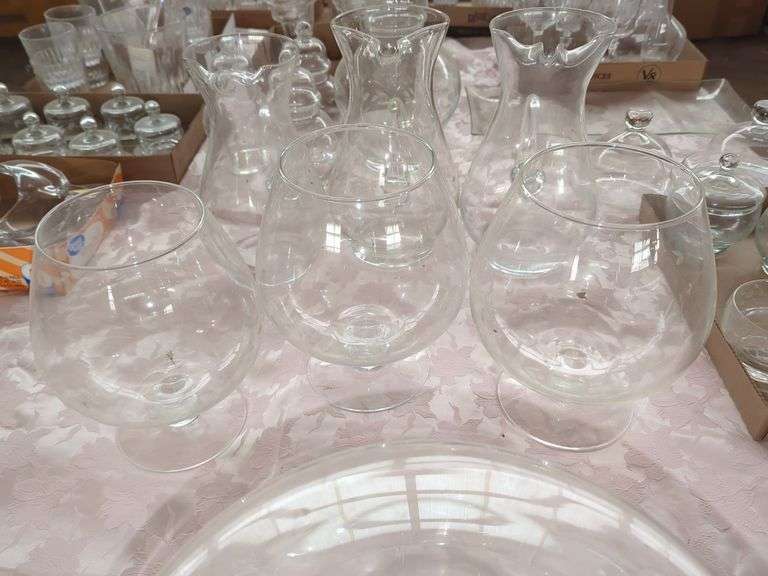 (3) PRINCESS HOUSE 9" TALL VASES - Isabell Auction