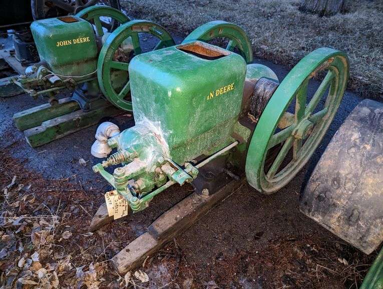 JOHN DEERE TYPE E 3-HP. GAS ENGINE (TURNS) - Isabell Auction