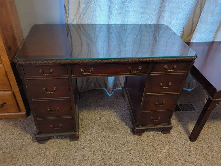 VINTAGE MAHOGANY & LEATHER INLAY TOP DESK WITH CUSTOM GLASS TOP (43 ...