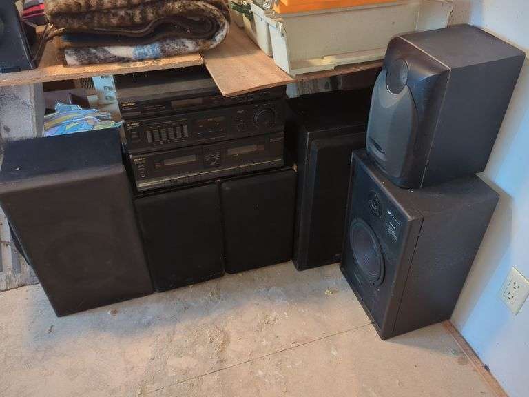 QUASAR STEREO & ASST'D SPEAKERS - Isabell Auction