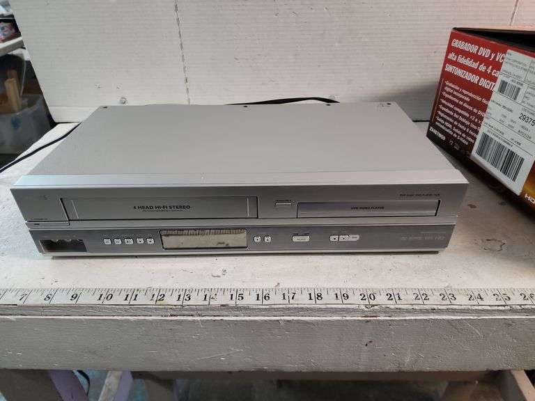 PHILLIPS VHS/DVD PLAYER - Isabell Auction
