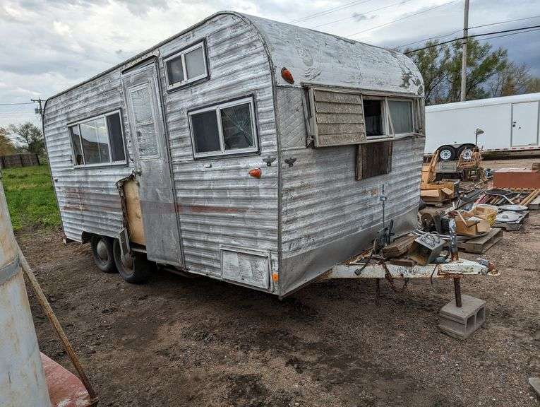 16-FT. CAMPER/STORAGE TRAILER (NO TITLE) - Isabell Auction