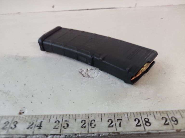 5.56 CLIP & AMMO - Isabell Auction