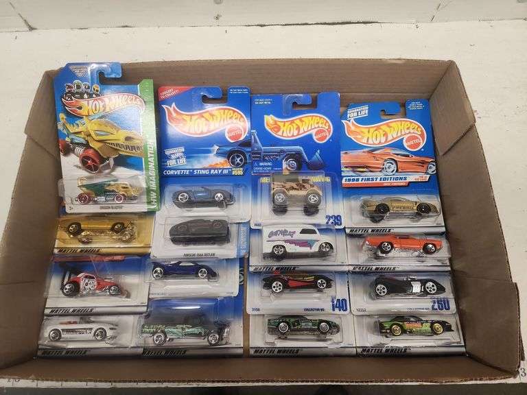 16 COUNT HOT WHEELS COLLECTOR CARS - Isabell Auction
