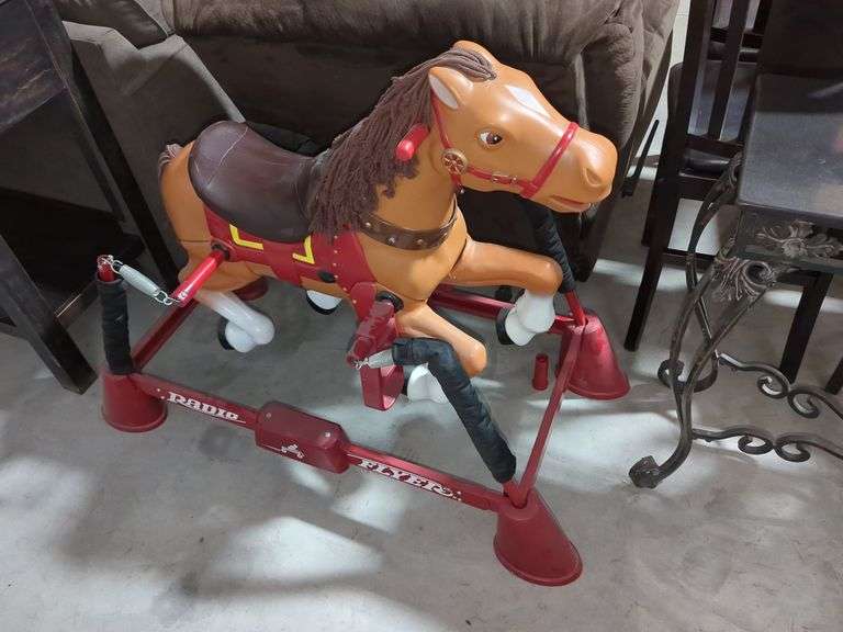 RADIO FLYER KID'S SPRING HORSE - Isabell Auction