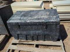 DELTA PACKER-45 TOTE BOX - Isabell Auction