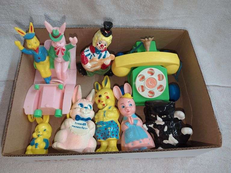 LOT OF ASST'D VINTAGE TOYS - Isabell Auction