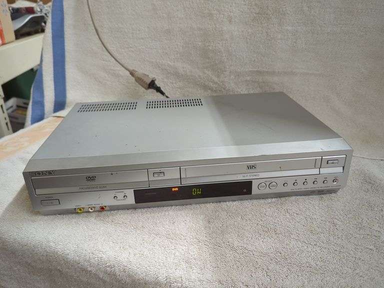 SONY DVD/VHS PLAYER - Isabell Auction