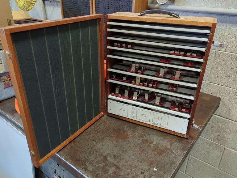 LAB-VOLT SES-504 ELECTRONICS SYSTEM KIT - Isabell Auction