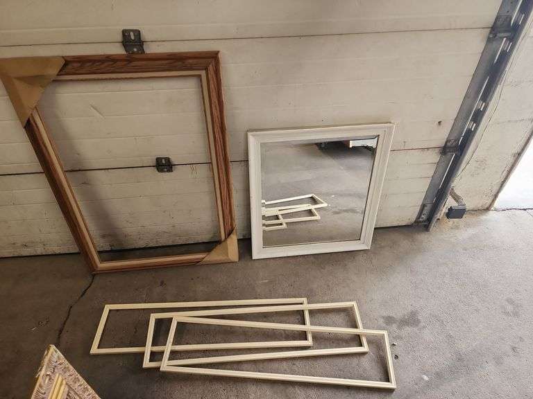 ASSORTED FRAMES & MIRROR - Isabell Auction