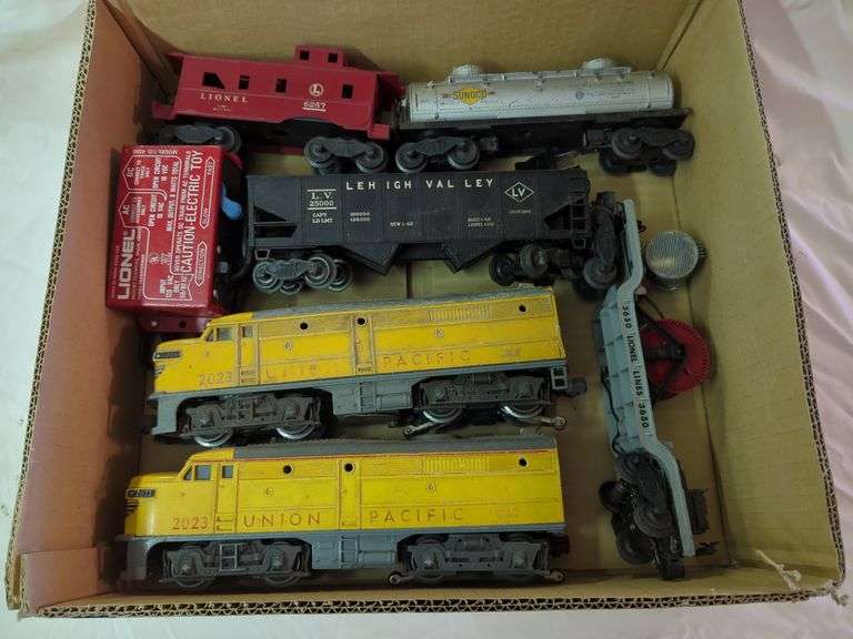 VINTAGE O-SCALE TRAIN/TRANSFORMER - Isabell Auction
