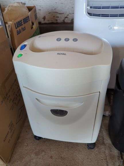 ROYAL PAPER SHREDDER - Isabell Auction
