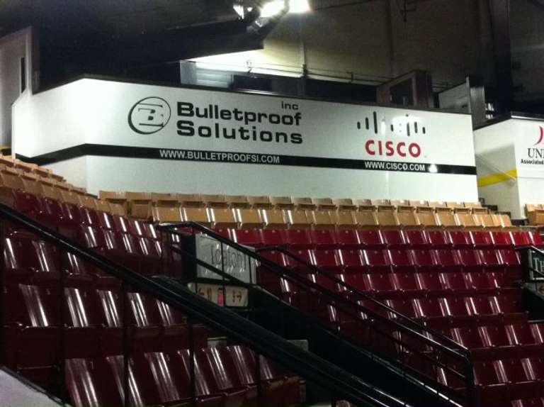 PRIVATE BOX AT UNB VARSITY REDS HOCKEY GAME - Jardine Auctioneers