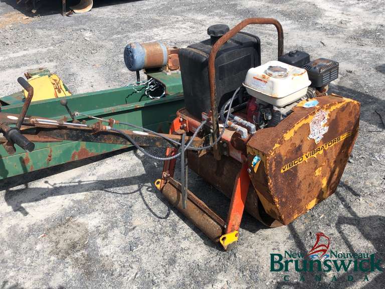 Vibco Vibrating Roller - Jardine Auctioneers