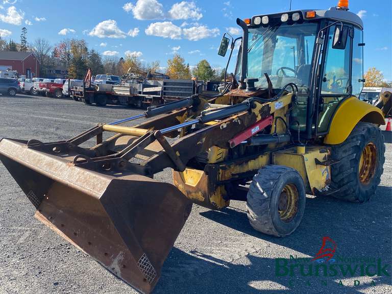 2009 New Holland B95B Backhoe - Jardine Auctioneers