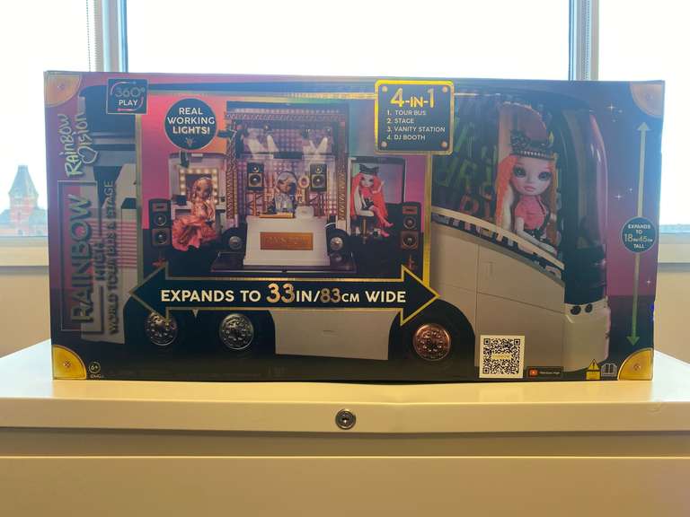 Rainbow High World Tour Bus & Stage/Autobus de tournée mondiale et ...
