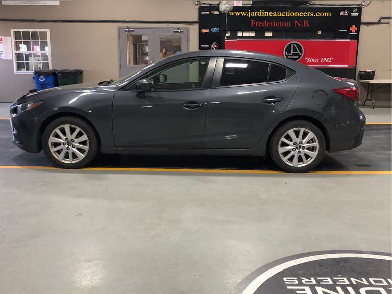 2015 Mazda 3 i Sport - Jardine Auctioneers