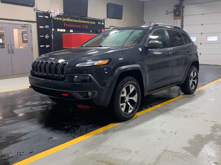 2017 Jeep Cherokee Trail Hawk - Jardine Auctioneers