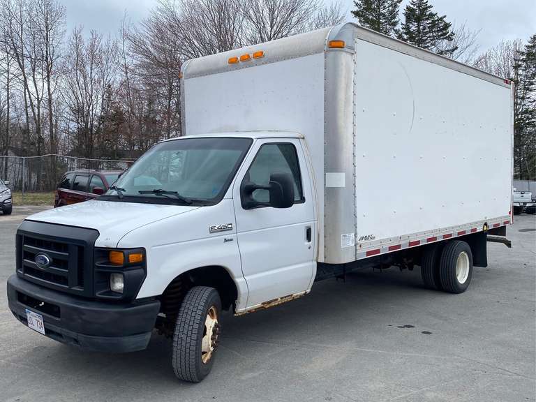 2011 Ford E-450 Box Truck 16’ Box - Jardine Auctioneers