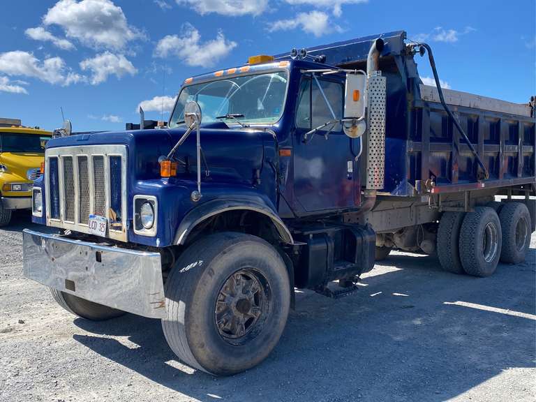 2000 International 2574 T/A Dump Truck - Jardine Auctioneers