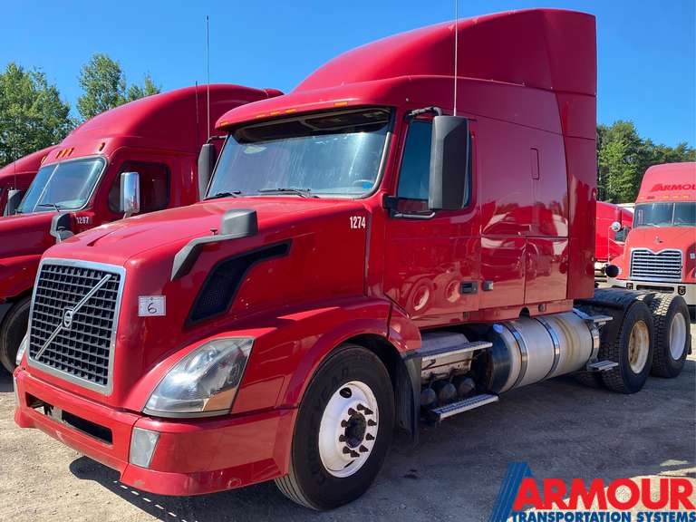 2013 Volvo VNL Single Bunk T/A Highway Tractor - Jardine Auctioneers